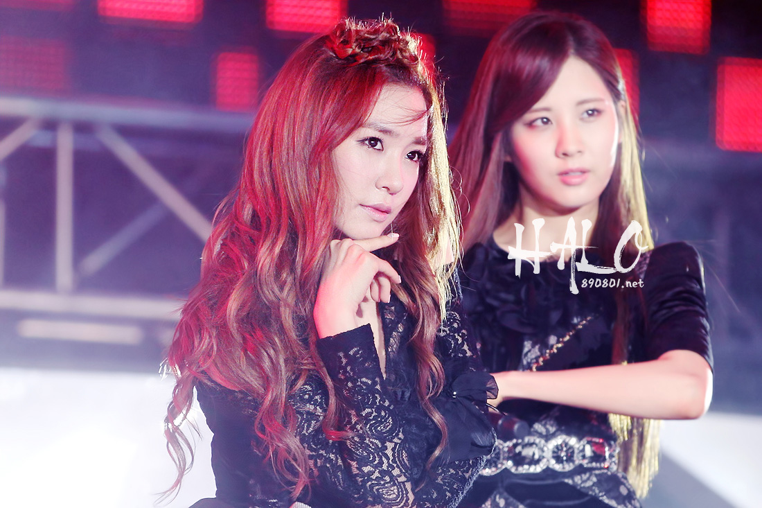 My K-Pop Database: 120818 SNSD Concert